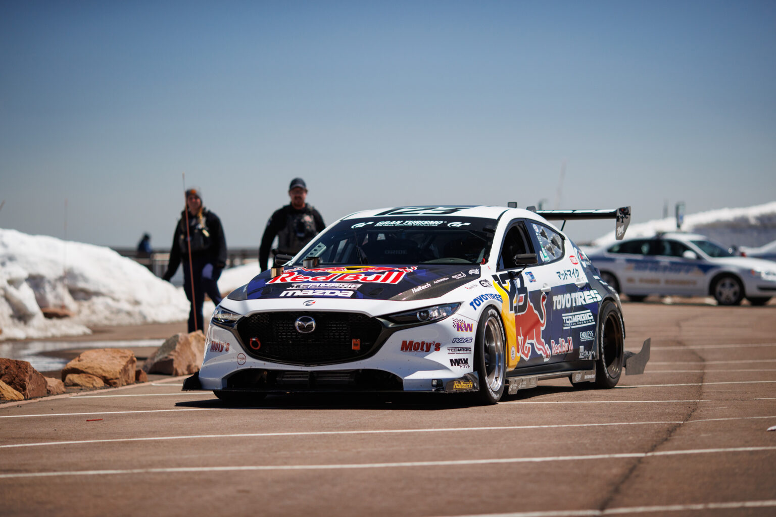 BEHIND THE WHEEL - "Mad Mike" Whiddett - Pikes Peak International Hill ...